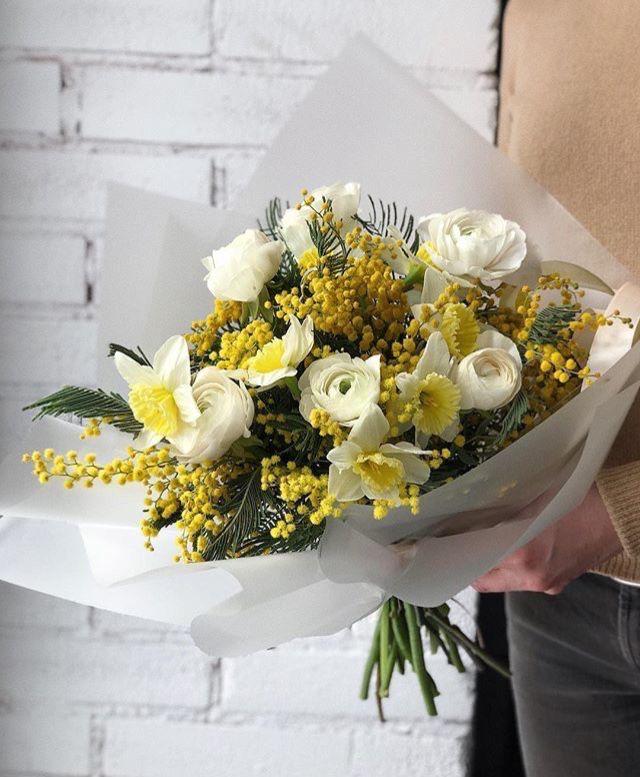 Buchet Alb Galben de Primavara